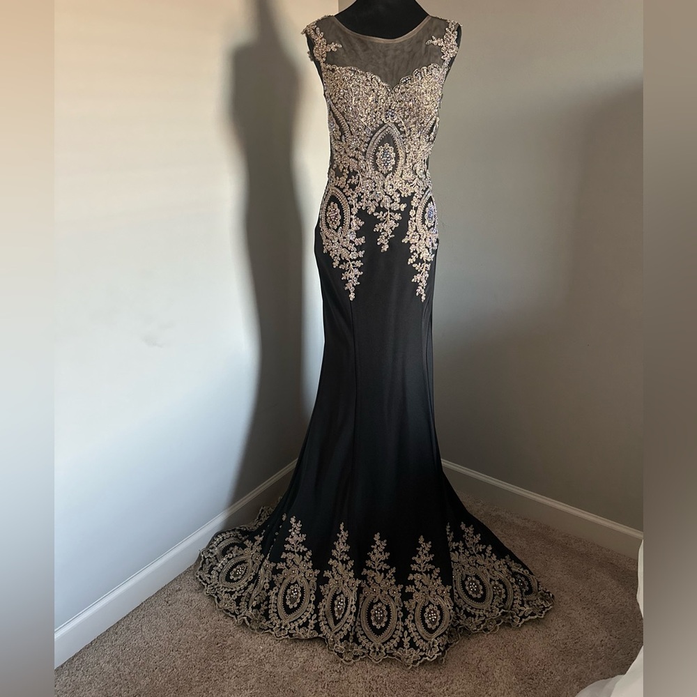 Evening Gown By Tony Bowls - Gem